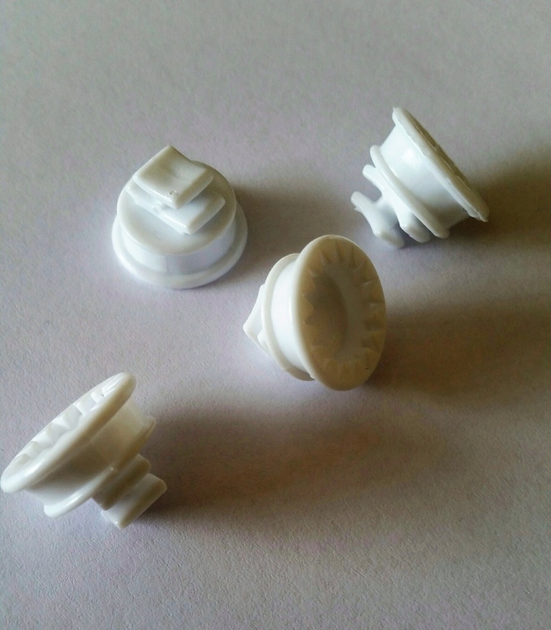 Lash Ring Pallet Spare Glue Cups (20 pack) - www.eyelashmagic.co.uk